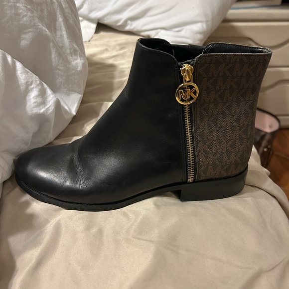 MICHAEL Michael Kors | Shoes | Womens Michael Kors Britt Signature Logo Trim Ankle Boot ...